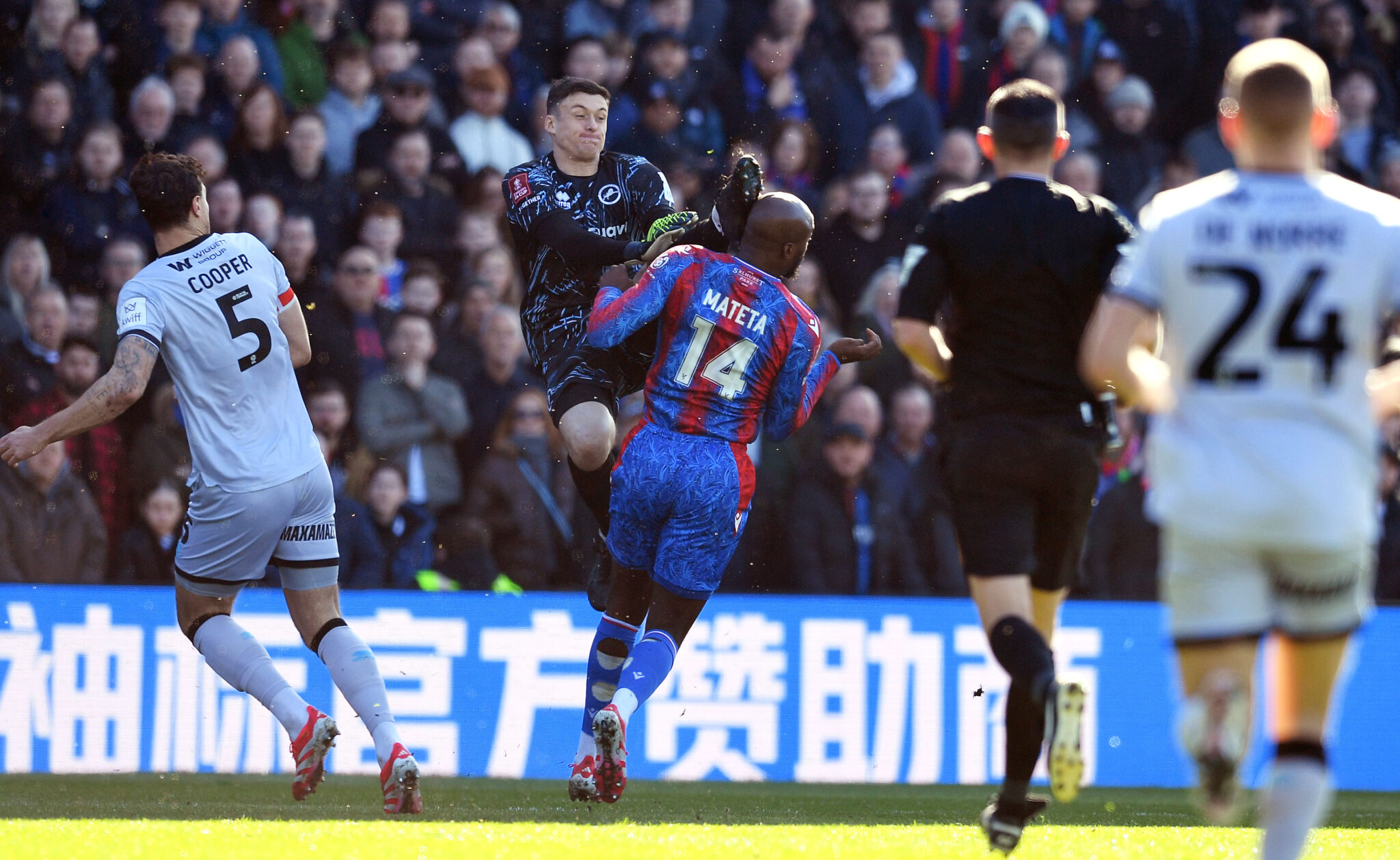 Crystal Palace boss Oliver Glasner reveals striker has his mum looking ...