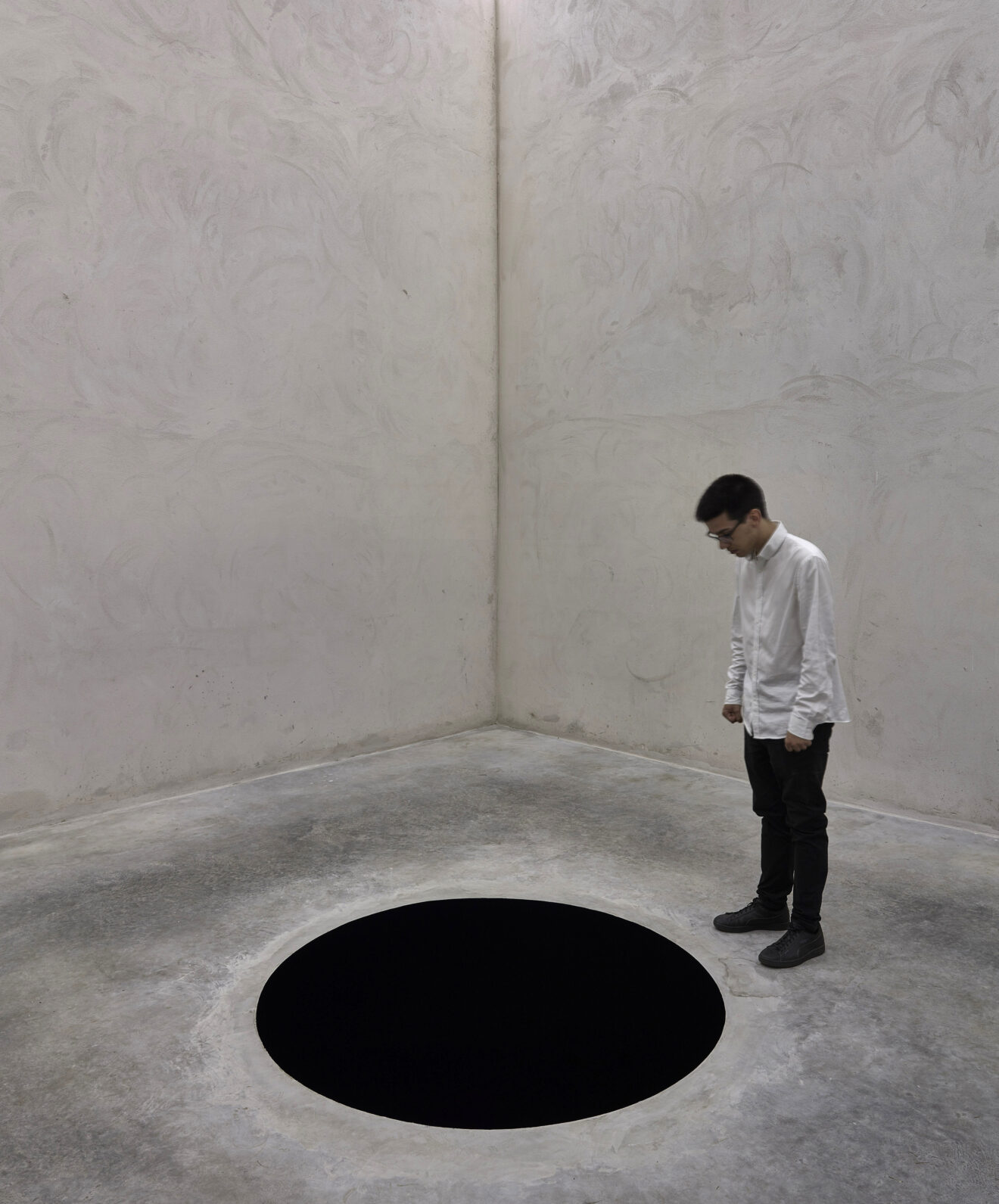 Review: Anish Kapoor at Hayward Gallery - southlondon.co.uk